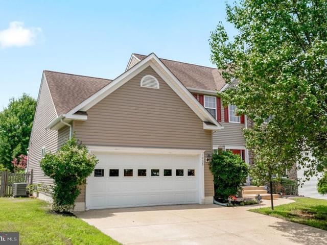 1005 Great Oaks Ln, Fredericksburg, VA 22401