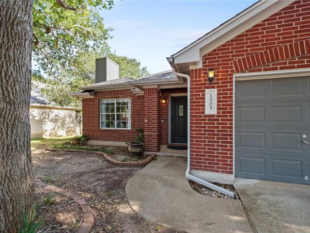 1005 Haleys Way Dr