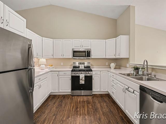 1005 Ironwood Circle