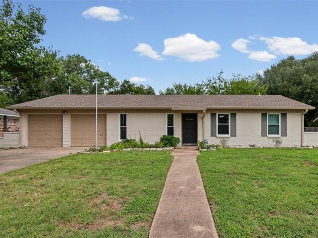 1005 Keller Ave, Benbrook, TX 76126