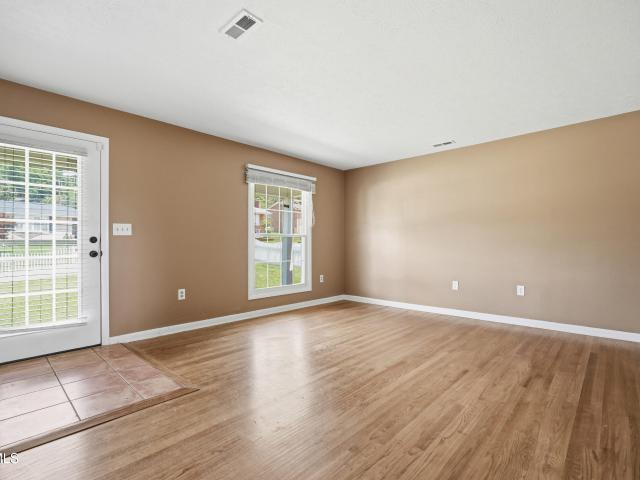1005 Lake Street