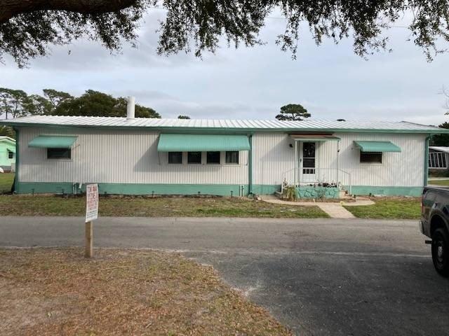 1005 Larkfield Dr, Deland, FL 32724