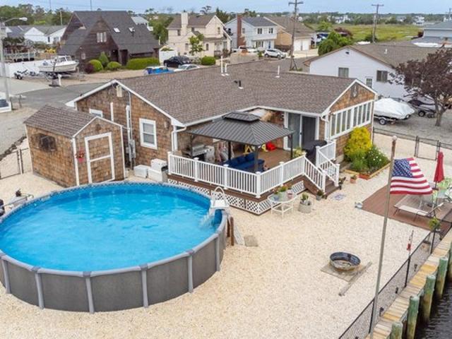 1005 Painter Pt, Lanoka Harbor, NJ 08734