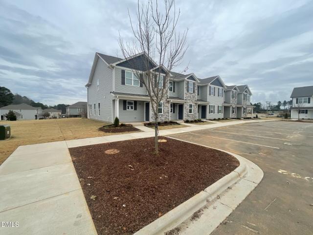 1005 Peony Lane