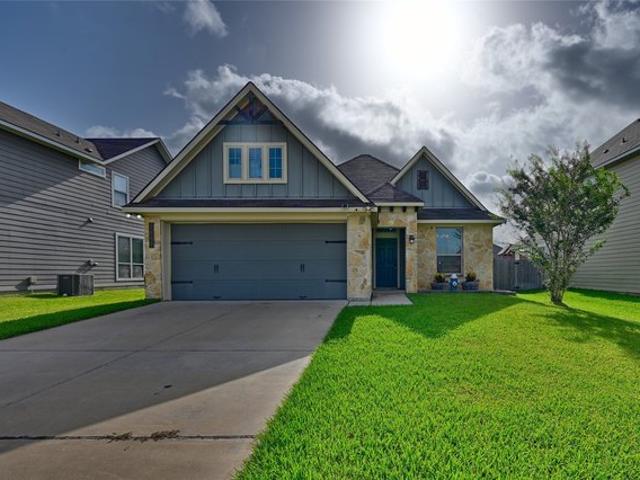1005 Rootstock Rd, Brenham, TX 77833