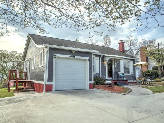 1005 S Crest Rd, Rossville, GA 30741 | MLS #1531 | Compass