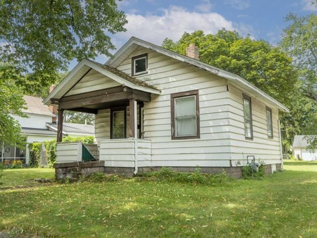 1005 S Logan St, South Bend, IN 46615