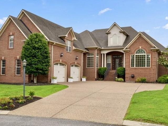 1005 Scarlet Ct, Hendersonville, TN 37075