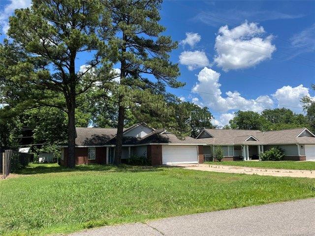 1005 SE 5th St, Wagoner, OK 74467