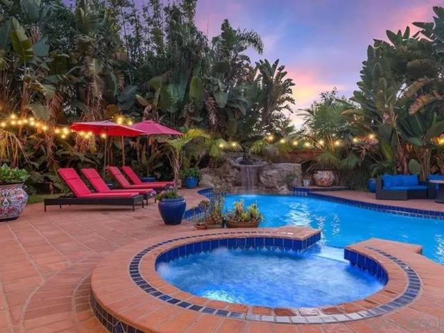 1005 Solymar Dr, La Jolla, CA 92037