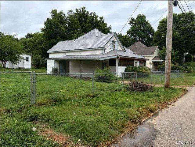 1005 Spring St, Poplar Bluff, MO 63901