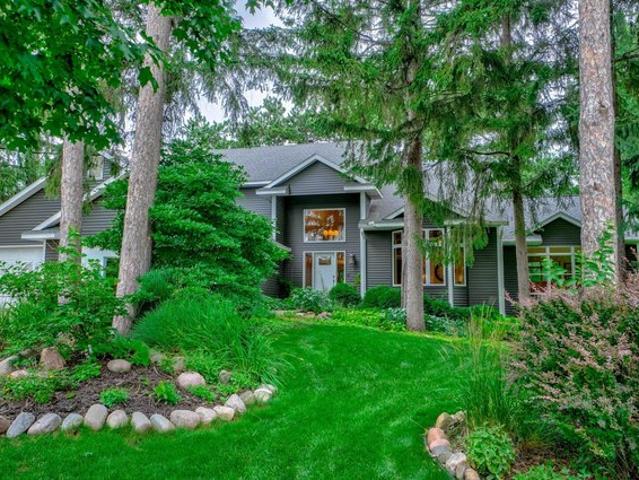 1005 Spruce Dr, Hudson, WI 54016