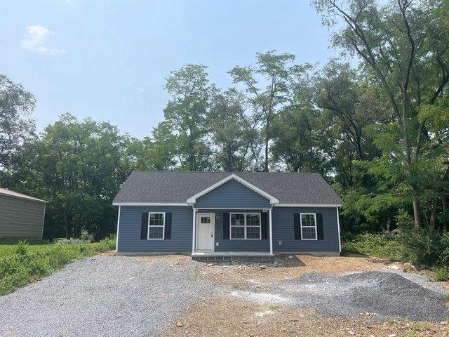 1005 Texas St, Martinsburg, WV 25401