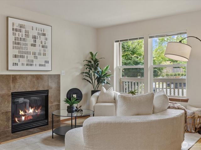 1005 th Avenue SW