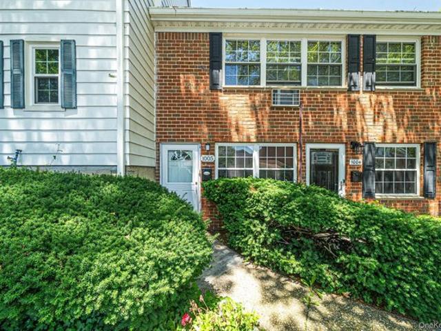 1005 Towne House Vlg, Islandia, NY 11749