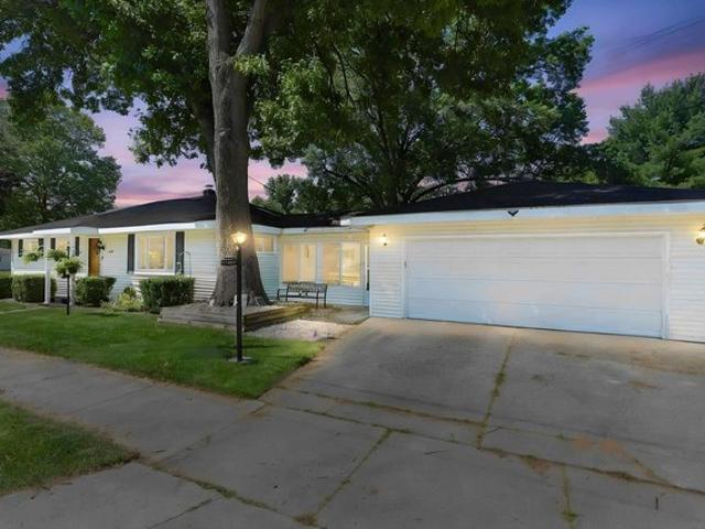 1005 Violet Rd, Elkhart, IN 46514