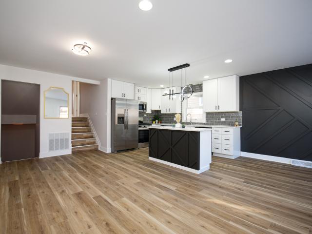 1005 W 103rd Street