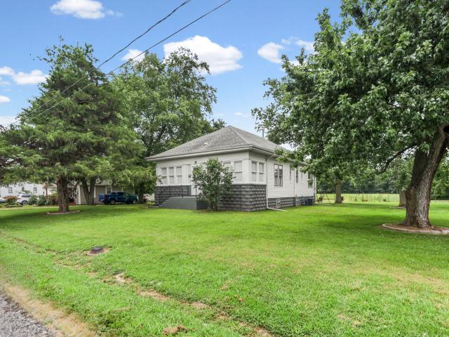 1005 W 7th Street