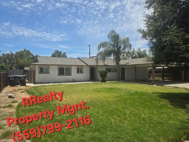 1005 W Cambridge Ave, Visalia, CA 93277