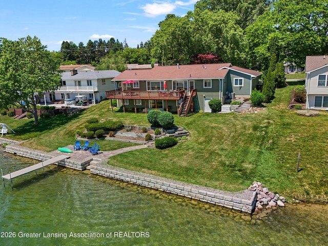 1005 W Geneva Dr, DeWitt, MI 48820