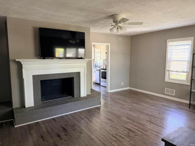 1005 W Dunn Avenue