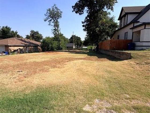 1005 W London Ave, El Reno, OK 73036