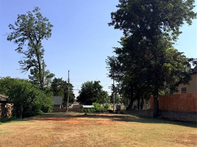 1005 W London Avenue