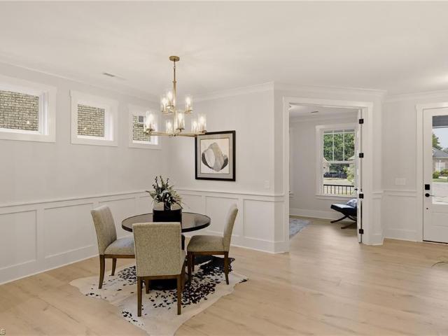 1005 W Pinehurst Court #1042