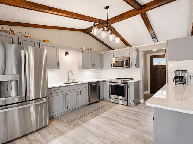 1005 W Richway Drive