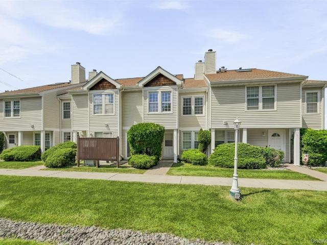 1005 Whispering Hills