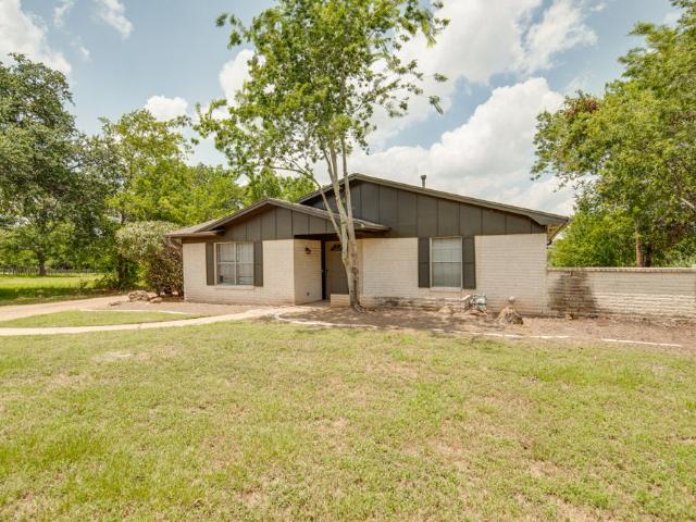 1005 Winding Road