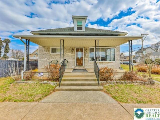 1005 7th St, Whitehall, PA 18052