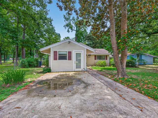 10063 Lake Shore Drive