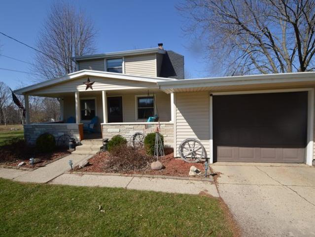 10063 S Chicago Rd, Oak Creek, WI 53154