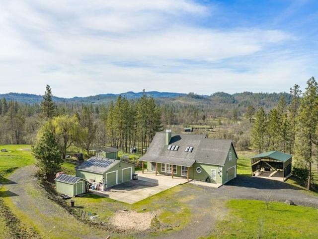 10060 Butte Falls Hwy, Eagle Point, OR 97524