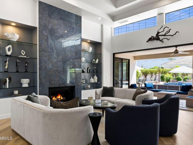 10060 N 78TH Place