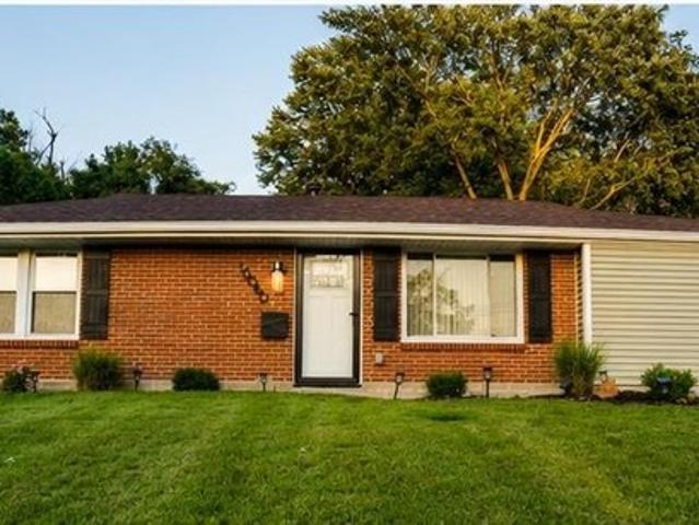 10060 Sheldon Dr, Saint Louis, MO 63137
