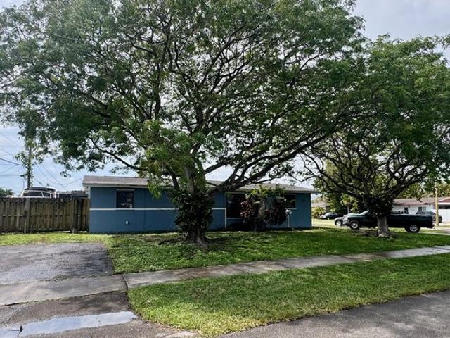 10060 SW 214th St, Cutler Bay, FL 33189