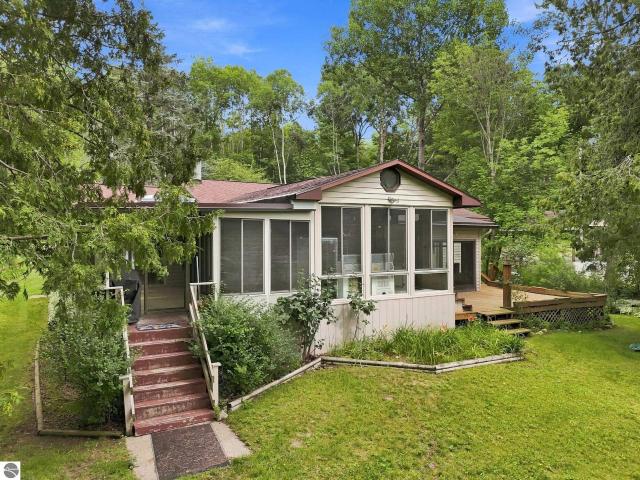 10065 River Road