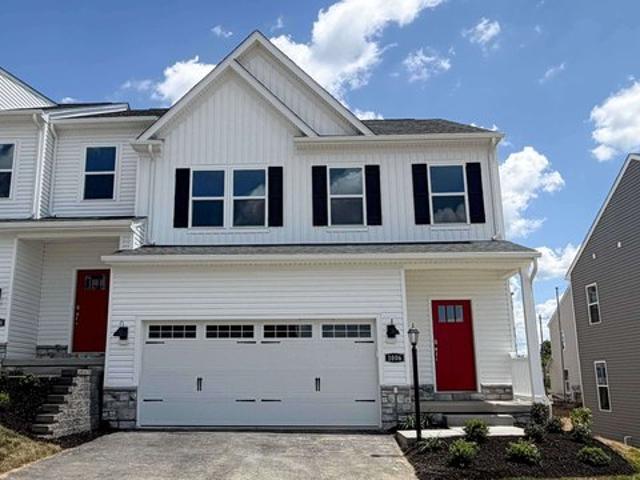 1006 Madisyn Ln, Valencia, PA 16059