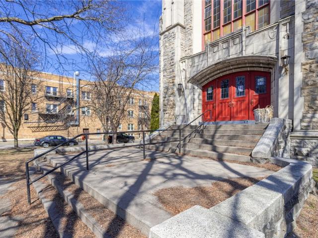 1006 Monroe Avenue