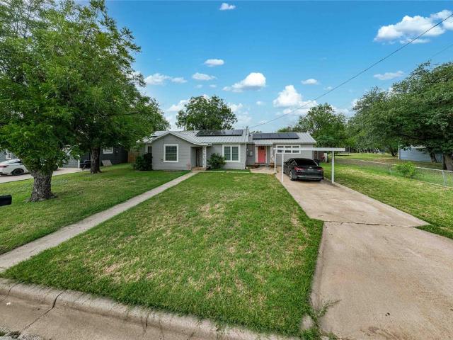 1006 N Live Oak Street