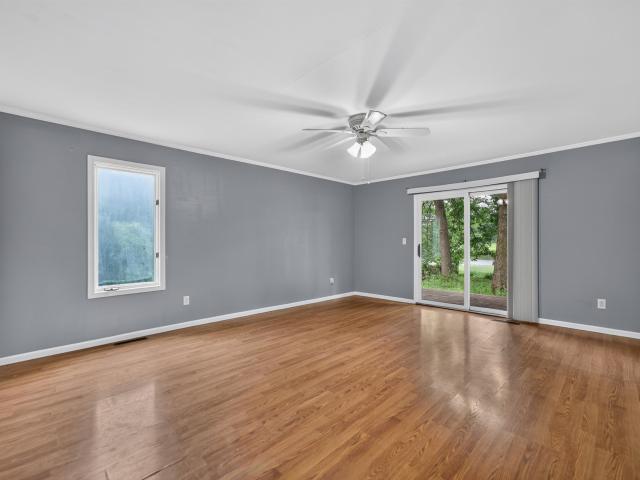 1006 N White Pine Drive
