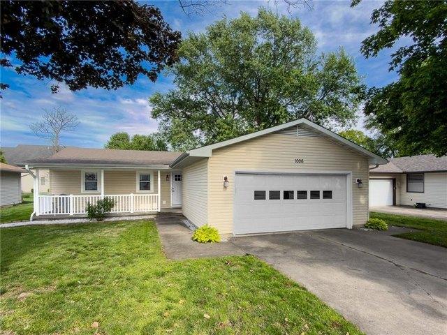1006 N Taylor St, Effingham, IL 62401