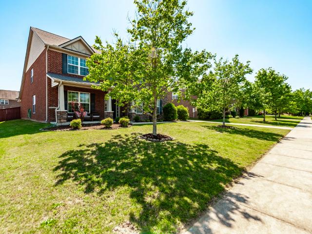 1006 Abberley Cir