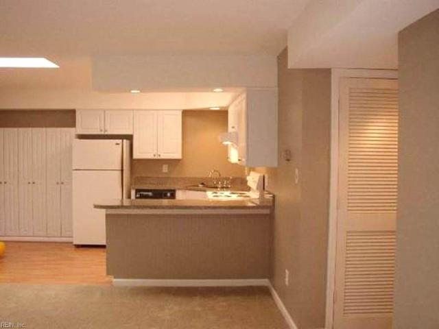 1006 Angler LN