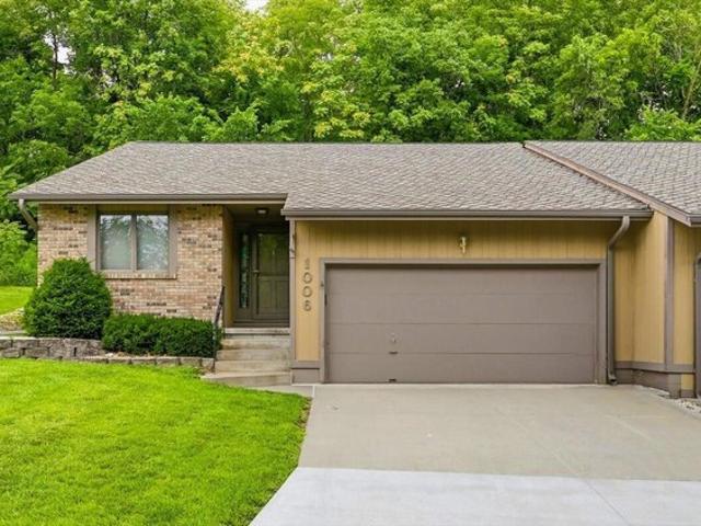 1006 Arbor Ridge Cir, Council Bluffs, IA 51503
