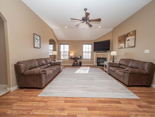 1006 bradford cir