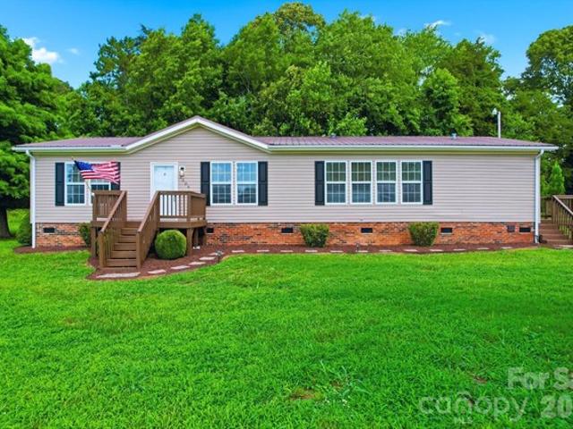 1006 Canada Dr, Dallas, NC 28034