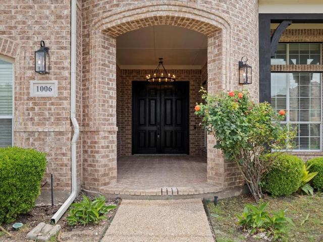 1006 Cardinal Court